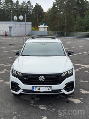 Balts Volkswagen Touareg 2019 Rīga, ar dzinēja tilpumu 3.00 L un nobraukumu 204 tūkst. km par 34900 €, foto  vietnē AUTOMOTO.COM.LV