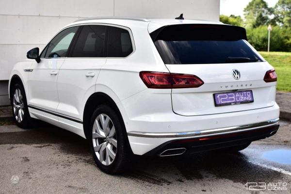 Volkswagen Touareg 2020 Kretinga vietnē Balts Volkswagen Touareg 2020 Kretinga, ar dzinēja tilpumu 2.97 L un nobraukumu 223 tūkst. km par 32000 €, foto 7 vietnē AUTOMOTO.COM.LV