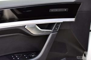 Balts Volkswagen Touareg 2020 Kretinga, ar dzinēja tilpumu 2.97 L un nobraukumu 223 tūkst. km par 32000 €, foto 13 vietnē AUTOMOTO.COM.LV