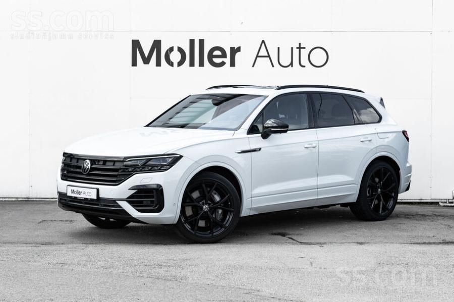 Balts Volkswagen Touareg 2021 Rīga, ar dzinēja tilpumu 3.00 L un nobraukumu 118 tūkst. km par 50450 €, foto 1 vietnē AUTOMOTO.COM.LV