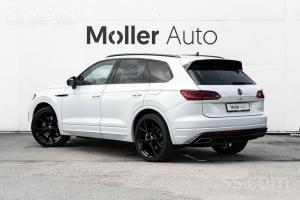 Balts Volkswagen Touareg 2021 Rīga, ar dzinēja tilpumu 3.00 L un nobraukumu 118 tūkst. km par 50450 €, foto 3 vietnē AUTOMOTO.COM.LV