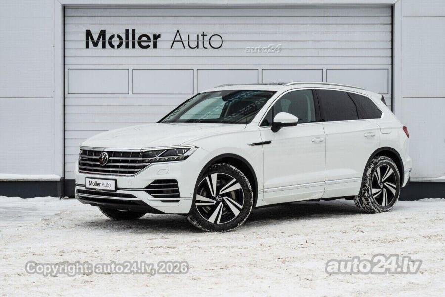 Balts Volkswagen Touareg 2021 Rīga, ar dzinēja tilpumu 3.00 L un nobraukumu 96 tūkst. km par 44578 €, foto 1 vietnē AUTOMOTO.COM.LV