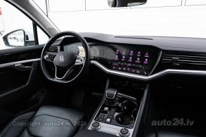 Balts Volkswagen Touareg 2021 Rīga, ar dzinēja tilpumu 3.00 L un nobraukumu 96 tūkst. km par 44578 €, foto 9 vietnē AUTOMOTO.COM.LV