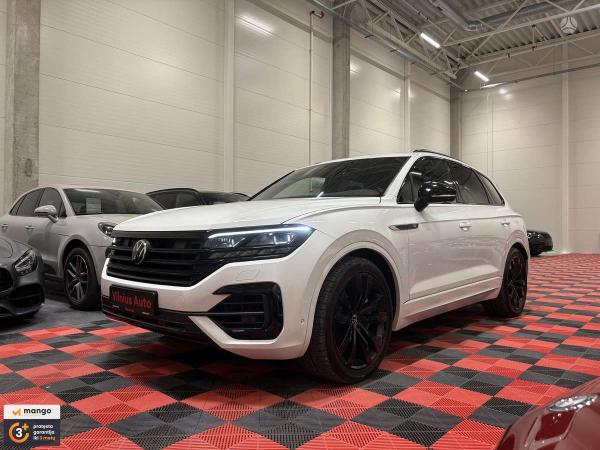Balts Volkswagen Touareg 2021 Viļņa, ar dzinēja tilpumu 3.00 L un nobraukumu 108 tūkst. km par 46500 €, foto 1 vietnē AUTOMOTO.COM.LV