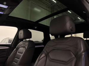 Balts Volkswagen Touareg 2021 Viļņa, ar dzinēja tilpumu 3.00 L un nobraukumu 108 tūkst. km par 46500 €, foto 17 vietnē AUTOMOTO.COM.LV
