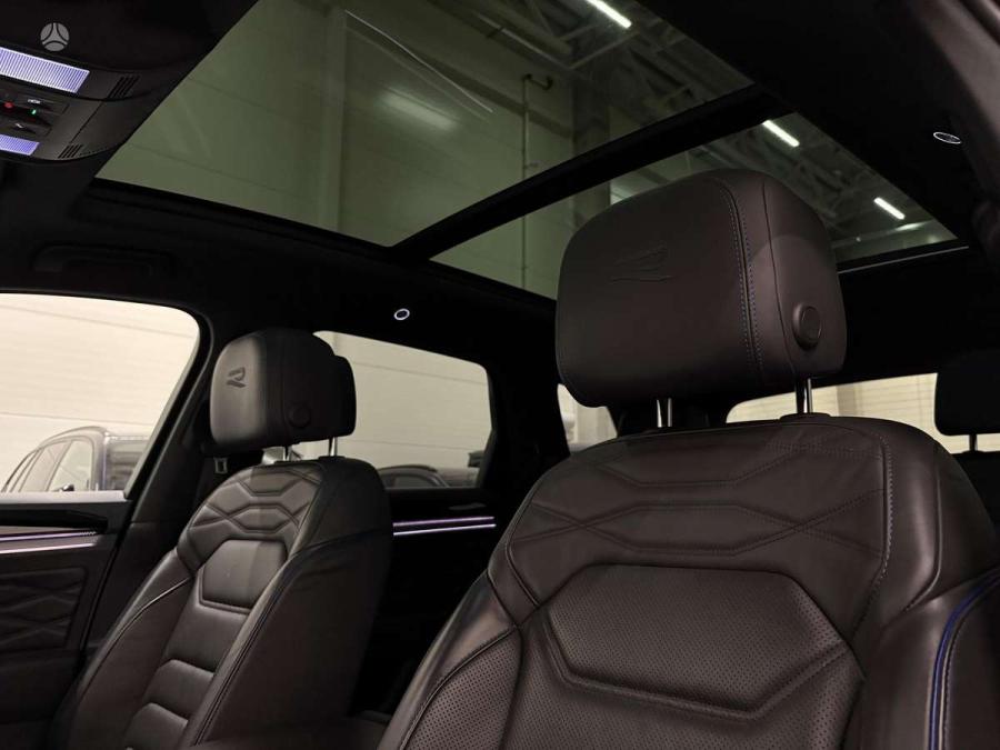 Balts Volkswagen Touareg 2021 Viļņa, ar dzinēja tilpumu 3.00 L un nobraukumu 108 tūkst. km par 46500 €, foto 17 vietnē AUTOMOTO.COM.LV