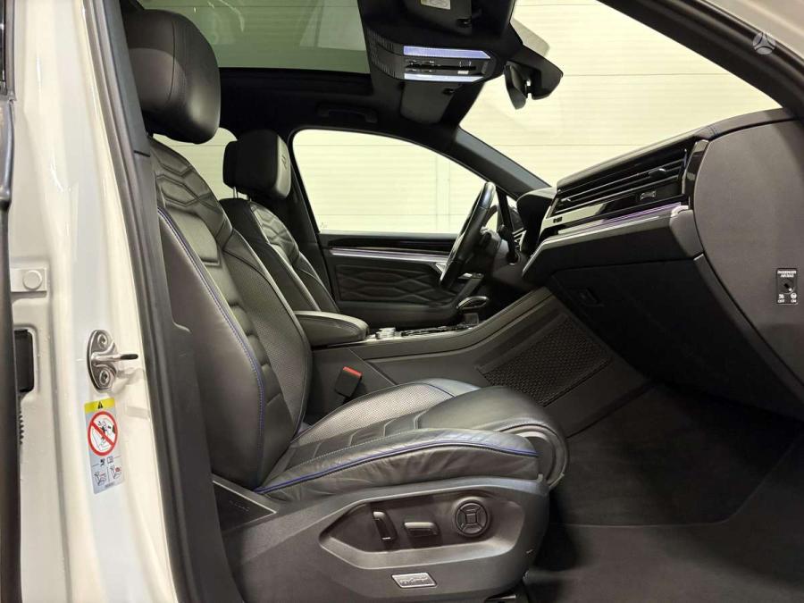Balts Volkswagen Touareg 2021 Viļņa, ar dzinēja tilpumu 3.00 L un nobraukumu 108 tūkst. km par 46500 €, foto 21 vietnē AUTOMOTO.COM.LV