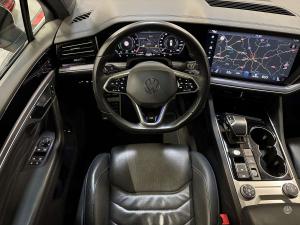 Balts Volkswagen Touareg 2021 Viļņa, ar dzinēja tilpumu 3.00 L un nobraukumu 108 tūkst. km par 46500 €, foto 23 vietnē AUTOMOTO.COM.LV