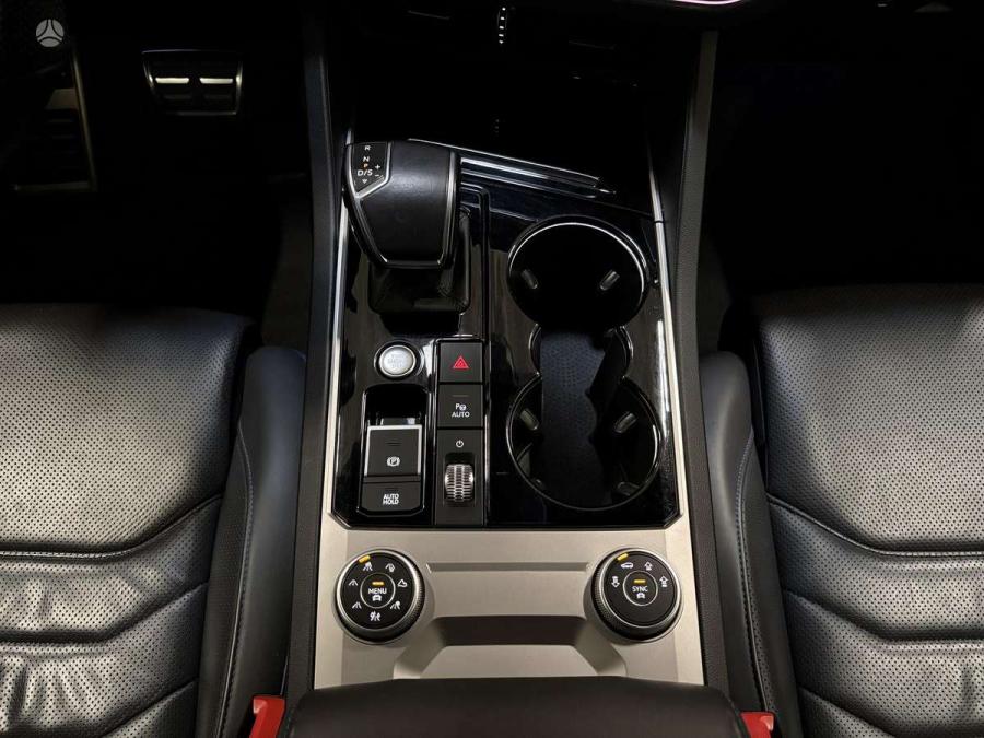 Balts Volkswagen Touareg 2021 Viļņa, ar dzinēja tilpumu 3.00 L un nobraukumu 108 tūkst. km par 46500 €, foto 26 vietnē AUTOMOTO.COM.LV