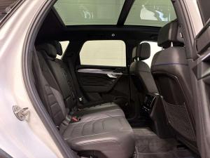 Balts Volkswagen Touareg 2021 Viļņa, ar dzinēja tilpumu 3.00 L un nobraukumu 108 tūkst. km par 46500 €, foto 34 vietnē AUTOMOTO.COM.LV