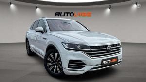 Белый Фольксваген Туарег 2021 в Вильнюс, объемом двигателя 3.00 л и пробегом 207 тыс. км за 26777 €, фото 4 на AUTOMOTO.COM.LV