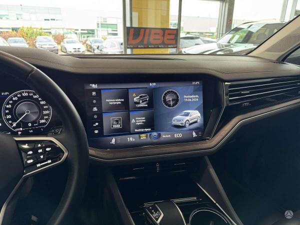 Balts Volkswagen Touareg 2021 Viļņa, ar dzinēja tilpumu 3.00 L un nobraukumu 207 tūkst. km par 26777 €, foto 11 vietnē AUTOMOTO.COM.LV
