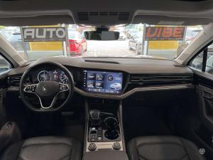 Белый Фольксваген Туарег 2021 в Вильнюс, объемом двигателя 3.00 л и пробегом 207 тыс. км за 26777 €, фото 19 на AUTOMOTO.COM.LV