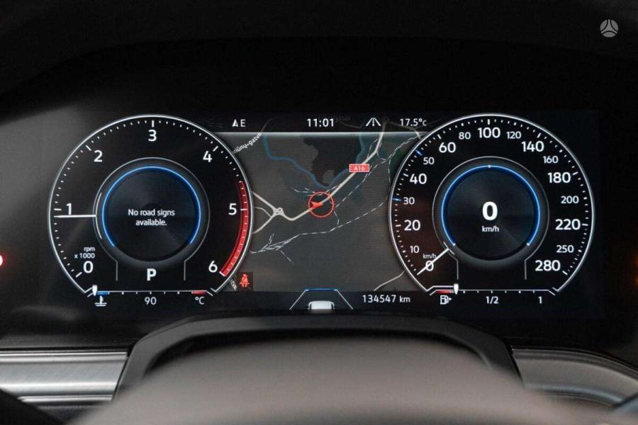 Balts Volkswagen Touareg 2023 Viļņa, ar dzinēja tilpumu 3.00 L un nobraukumu 135 tūkst. km par 45250 €, foto 12 vietnē AUTOMOTO.COM.LV