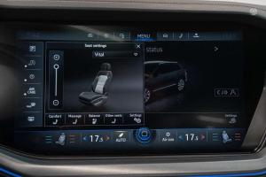Balts Volkswagen Touareg 2023 Viļņa, ar dzinēja tilpumu 3.00 L un nobraukumu 135 tūkst. km par 45250 €, foto 20 vietnē AUTOMOTO.COM.LV