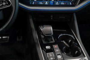 Balts Volkswagen Touareg 2023 Viļņa, ar dzinēja tilpumu 3.00 L un nobraukumu 135 tūkst. km par 45250 €, foto 25 vietnē AUTOMOTO.COM.LV