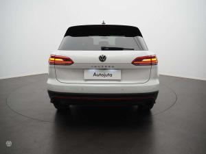 Balts Volkswagen Touareg 2023 Viļņa, ar dzinēja tilpumu 2.97 L un nobraukumu 158 tūkst. km par 34750 €, foto 6 vietnē AUTOMOTO.COM.LV
