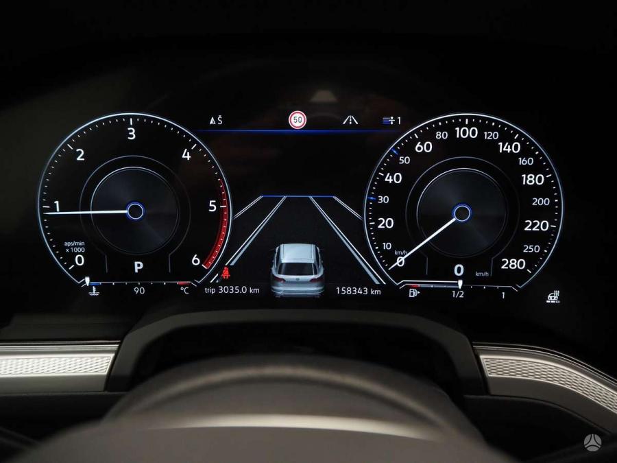 Balts Volkswagen Touareg 2023 Viļņa, ar dzinēja tilpumu 2.97 L un nobraukumu 158 tūkst. km par 34750 €, foto 21 vietnē AUTOMOTO.COM.LV