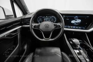 Balts Volkswagen Touareg 2023 Tallina, ar dzinēja tilpumu 3.00 L un nobraukumu 150 tūkst. km par 38900 €, foto 10 vietnē AUTOMOTO.COM.LV