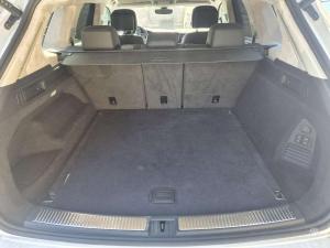 Balts Volkswagen Touareg 2024 Jonava, ar dzinēja tilpumu 2.97 L un nobraukumu 40 tūkst. km par 31550 €, foto 14 vietnē AUTOMOTO.COM.LV
