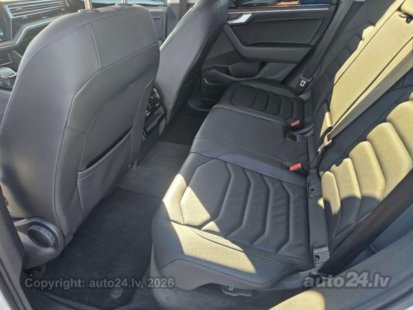 Balts Volkswagen Touareg 2024 Tallina, ar dzinēja tilpumu 3.00 L un nobraukumu 80 tūkst. km par 59000 €, foto 11 vietnē AUTOMOTO.COM.LV