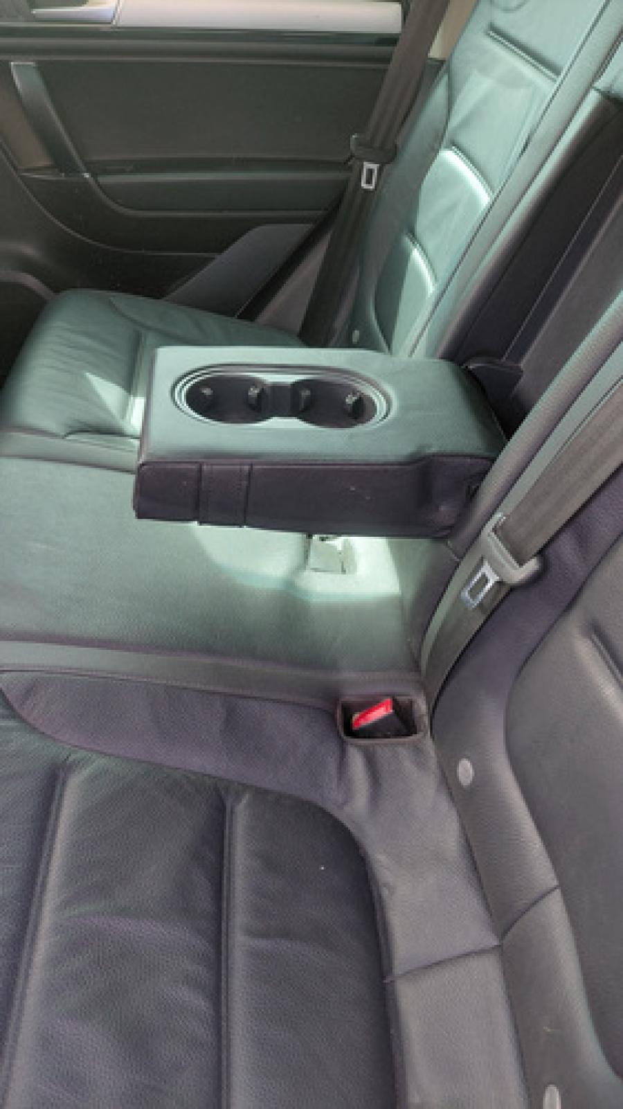 Balts Volkswagen Touareg 2018 Tallina, ar dzinēja tilpumu 3.00 L un nobraukumu 201 tūkst. km par 21900 €, foto 12 vietnē AUTOMOTO.COM.LV