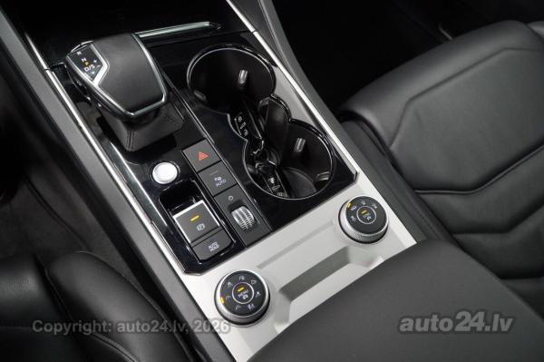 Balts Volkswagen Touareg 2022 Tallina, ar dzinēja tilpumu 3.00 L un nobraukumu 106 tūkst. km par 44900 €, foto 11 vietnē AUTOMOTO.COM.LV
