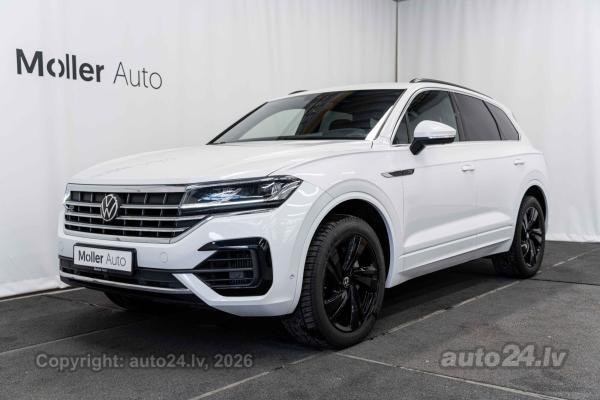 White Volkswagen Touareg 2022 in Tallinn, with an engine capacity of 3.00 L and mileage of 121 thousand km for 45900 €, photo 1 on AUTOMOTO.COM.LV