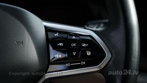 White Volkswagen Touareg 2022 in Tallinn, with an engine capacity of 3.00 L and mileage of 127 thousand km for 51900 €, photo 12 on AUTOMOTO.COM.LV