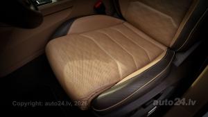 White Volkswagen Touareg 2022 in Tallinn, with an engine capacity of 3.00 L and mileage of 127 thousand km for 51900 €, photo 25 on AUTOMOTO.COM.LV