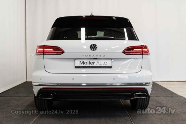 Balts Volkswagen Touareg 2023 Tallina, ar dzinēja tilpumu 3.00 L un nobraukumu 150 tūkst. km par 40900 €, foto 7 vietnē AUTOMOTO.COM.LV