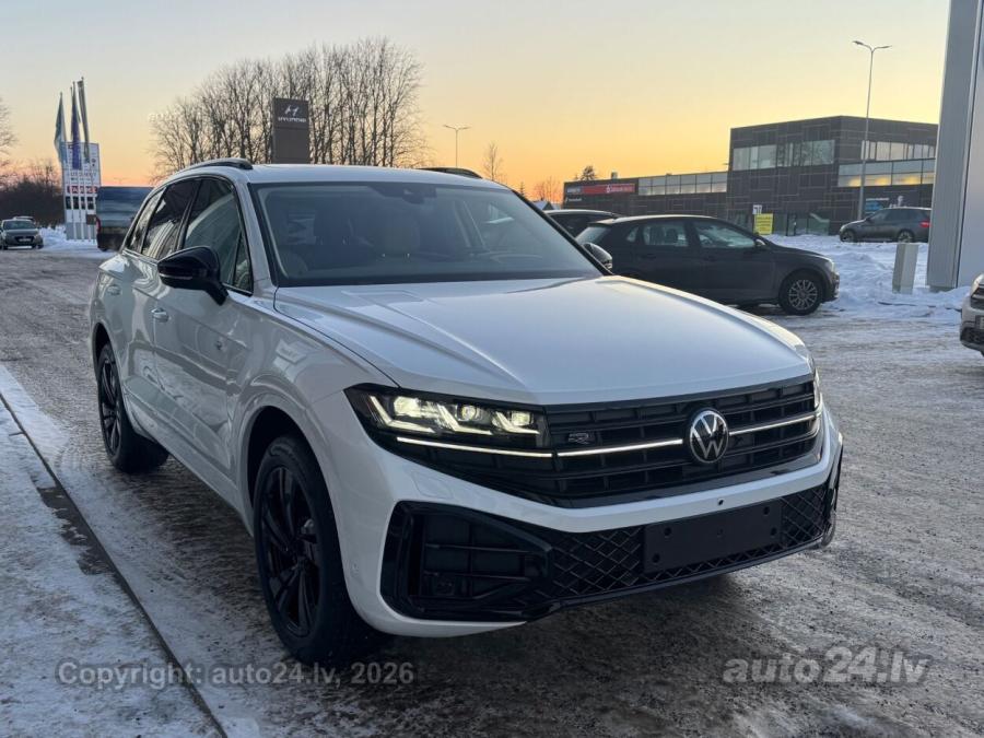 White Volkswagen Touareg 2026 in Viljandi, with an engine capacity of 3.00 L and mileage of 1 thousand km for 79890 €, photo 7 on AUTOMOTO.COM.LV