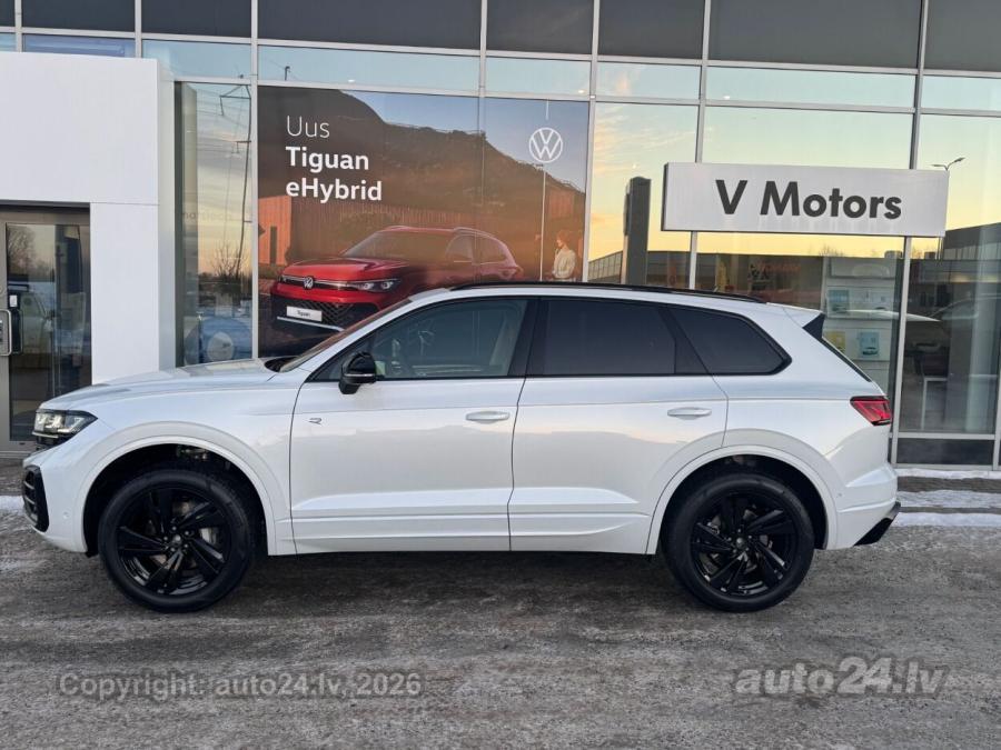 White Volkswagen Touareg 2026 in Viljandi, with an engine capacity of 3.00 L and mileage of 1 thousand km for 79890 €, photo 10 on AUTOMOTO.COM.LV