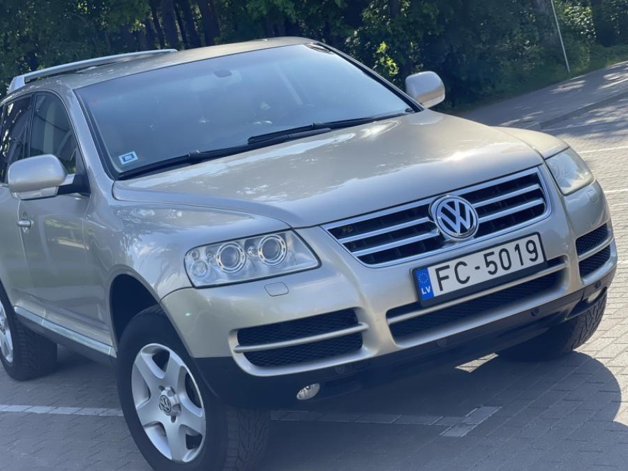 Dzeltens Volkswagen Touareg 2005 Rīga, ar dzinēja tilpumu 2.50 L un nobraukumu 260 tūkst. km par 2850 €, foto 4 vietnē AUTOMOTO.COM.LV
