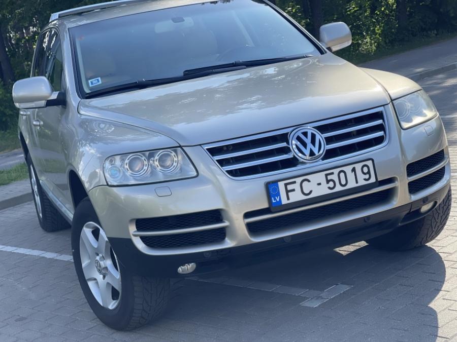 Dzeltens Volkswagen Touareg 2005 Rīga, ar dzinēja tilpumu 2.50 L un nobraukumu 260 tūkst. km par 2850 €, foto 15 vietnē AUTOMOTO.COM.LV