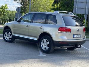 Dzeltens Volkswagen Touareg 2005 Rīga, ar dzinēja tilpumu 2.50 L un nobraukumu 260 tūkst. km par 2850 €, foto 17 vietnē AUTOMOTO.COM.LV