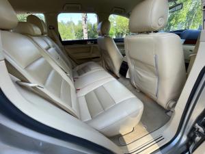 Dzeltens Volkswagen Touareg 2005 Rīga, ar dzinēja tilpumu 2.50 L un nobraukumu 260 tūkst. km par 2850 €, foto 18 vietnē AUTOMOTO.COM.LV