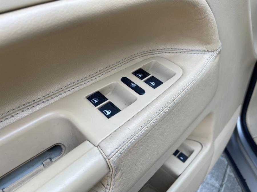 Dzeltens Volkswagen Touareg 2005 Rīga, ar dzinēja tilpumu 2.50 L un nobraukumu 260 tūkst. km par 2850 €, foto 28 vietnē AUTOMOTO.COM.LV