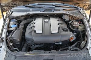 Dzeltens Volkswagen Touareg 2006 Rīga, ar dzinēja tilpumu 3.00 L un nobraukumu 300 tūkst. km par 3500 €, foto 5 vietnē AUTOMOTO.COM.LV