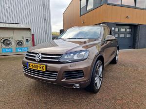 Dzeltens Volkswagen Touareg 2011 Raseiniai, ar dzinēja tilpumu 4.13 L un nobraukumu 220 tūkst. km par 12850 €, foto 2 vietnē AUTOMOTO.COM.LV