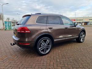Dzeltens Volkswagen Touareg 2011 Raseiniai, ar dzinēja tilpumu 4.13 L un nobraukumu 220 tūkst. km par 12850 €, foto 8 vietnē AUTOMOTO.COM.LV