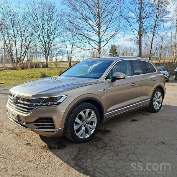 Dzeltens Volkswagen Touareg 2018 Rīga, ar dzinēja tilpumu 3.00 L un nobraukumu 212 tūkst. km par 27500 €, foto 3 vietnē AUTOMOTO.COM.LV