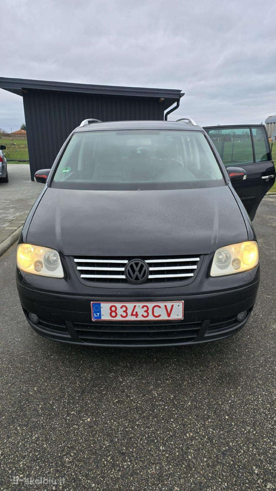 Black Volkswagen Touran 2004 in Kaunas, with an engine capacity of 2.00 L and mileage of 267 thousand km for 1800 €, photo 8 on AUTOMOTO.COM.LV