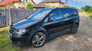 Black Volkswagen Touran 2008 in Jelgava, with an engine capacity of 2.00 L and mileage of 270 thousand km for 3250 €, photo  on AUTOMOTO.COM.LV
