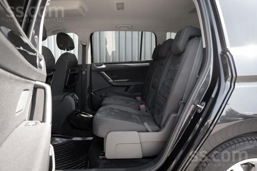 Melns Volkswagen Touran 2016 Talsi, ar dzinēja tilpumu 1.60 L un nobraukumu 265 tūkst. km par 7990 €, foto 11 vietnē AUTOMOTO.COM.LV