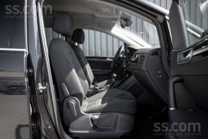 Melns Volkswagen Touran 2016 Talsi, ar dzinēja tilpumu 1.60 L un nobraukumu 265 tūkst. km par 7990 €, foto 13 vietnē AUTOMOTO.COM.LV