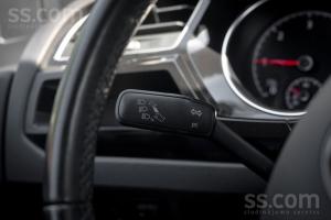 Melns Volkswagen Touran 2016 Talsi, ar dzinēja tilpumu 1.60 L un nobraukumu 265 tūkst. km par 7990 €, foto 16 vietnē AUTOMOTO.COM.LV