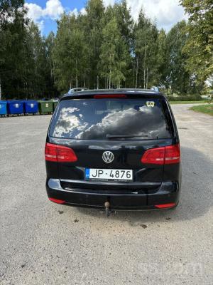 Melns Volkswagen Touran 2011 Madona, ar dzinēja tilpumu 2.00 L un nobraukumu 462 tūkst. km par 3500 €, foto 4 vietnē AUTOMOTO.COM.LV