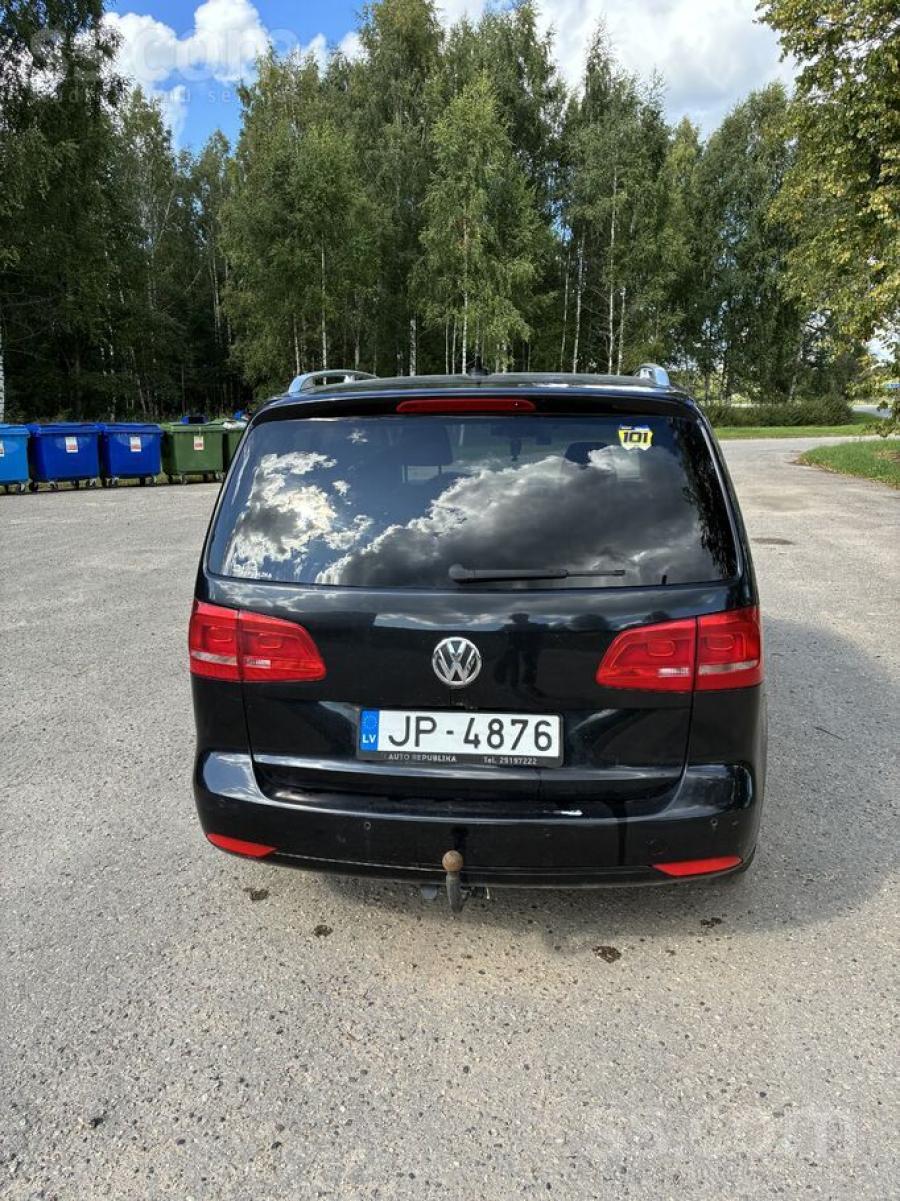 Melns Volkswagen Touran 2011 Madona, ar dzinēja tilpumu 2.00 L un nobraukumu 462 tūkst. km par 3500 €, foto 4 vietnē AUTOMOTO.COM.LV