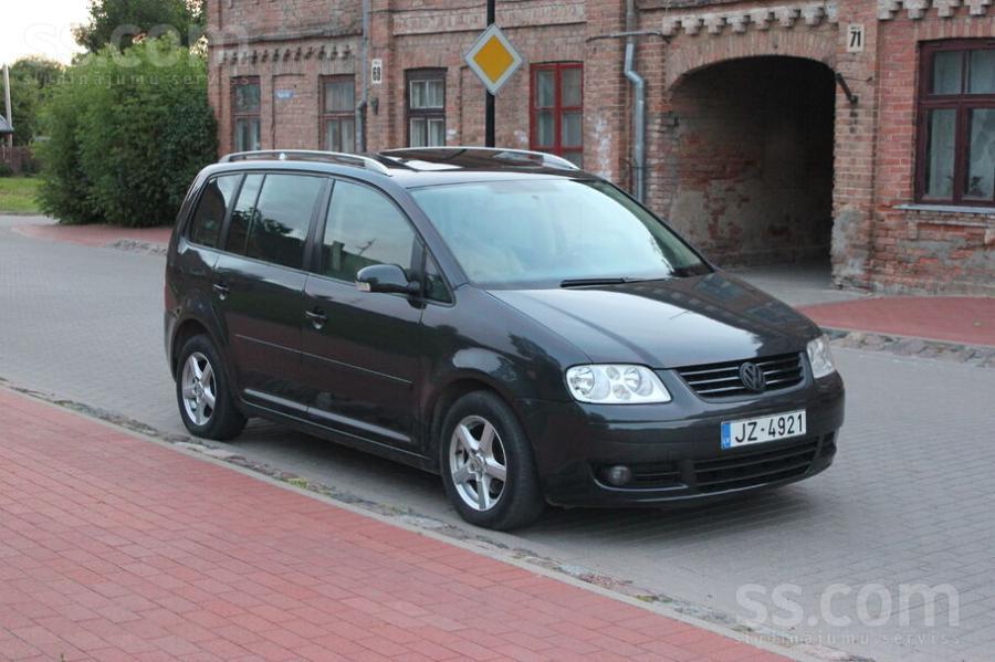 Melns Volkswagen Touran 2003 Bauska, ar dzinēja tilpumu 2.00 L un nobraukumu 378 tūkst. km par 2200 €, foto 7 vietnē AUTOMOTO.COM.LV